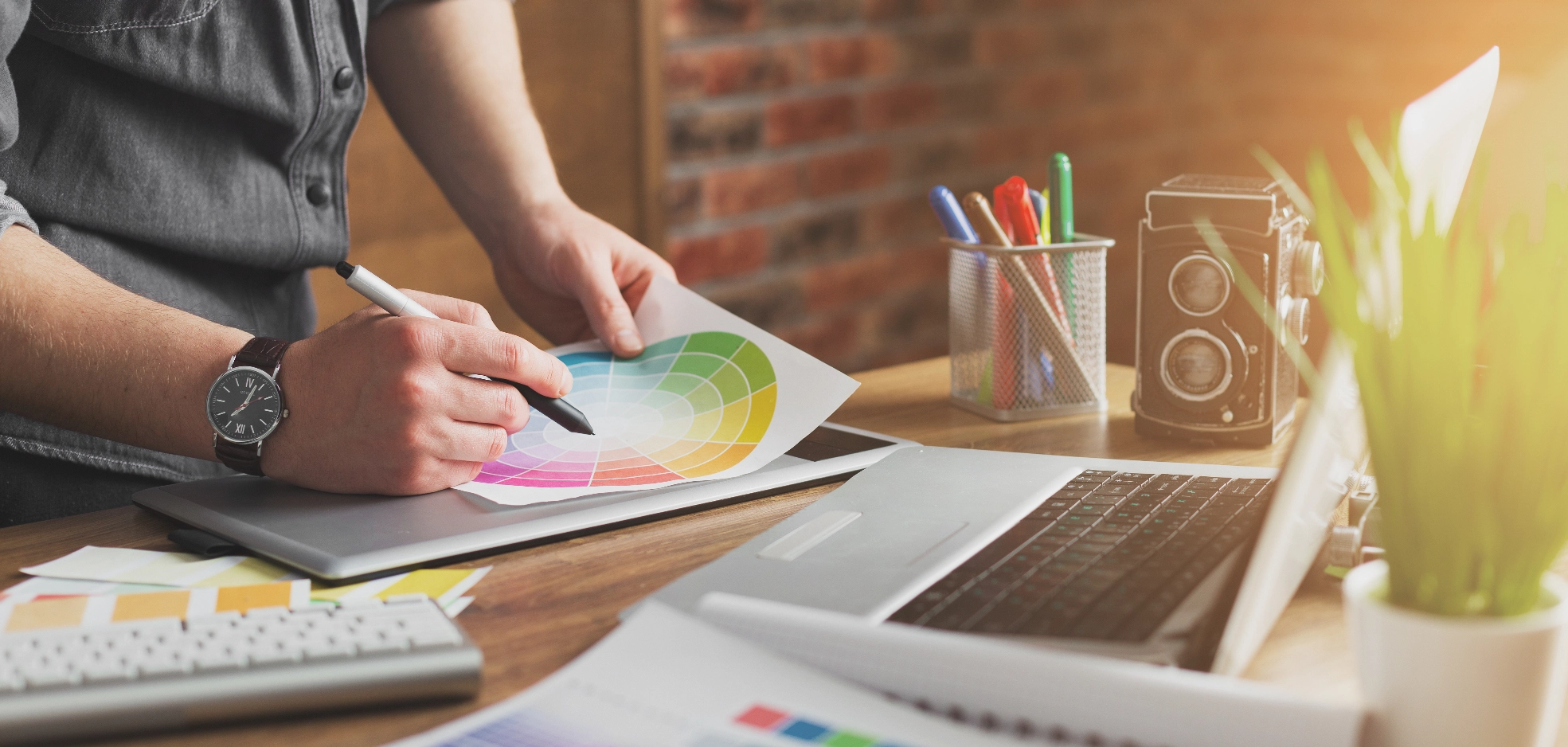 Ace Freelance Graphic Designer | Freelance Graphic Designer